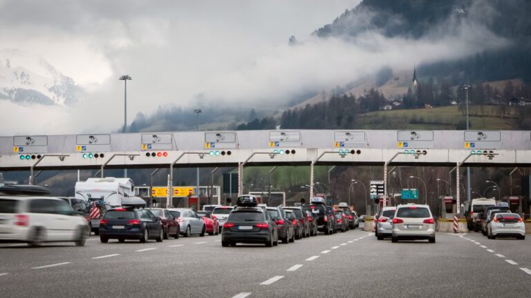 Automated Toll Systems: Software Architecture Principles